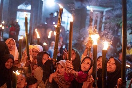 500 Torch parade Stock Pictures, Editorial Images and Stock Photos ...
