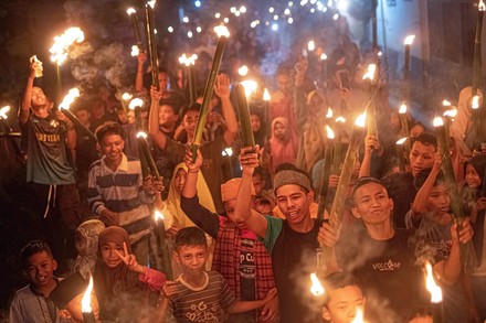 500 Torch parade Stock Pictures, Editorial Images and Stock Photos ...