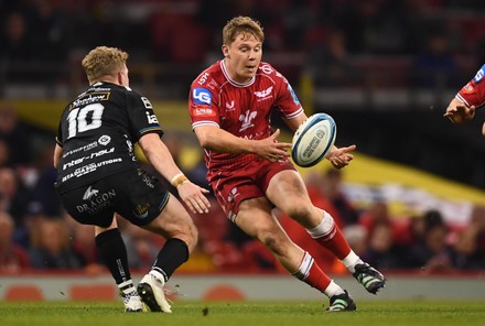 Sam Costelow Scarlets Gets Ball Away Editorial Stock Photo - Stock ...