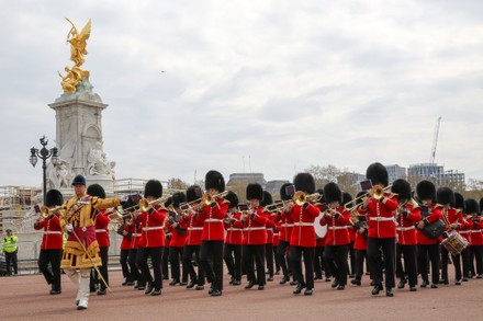 Members King Guards Band Arrive Buckingham Editorial Stock Photo ...