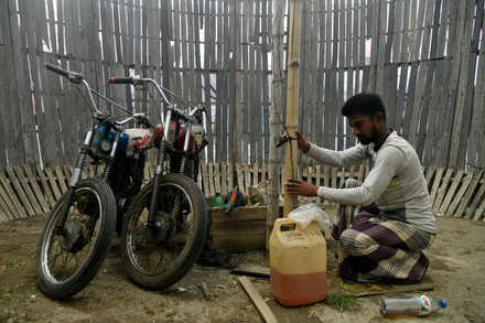 Shajibul Islam 29 Prepares His Set Editorial Stock Photo - Stock Image | Shutterstock