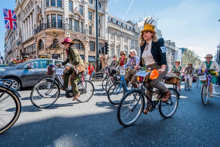 Tweed Run London Bike Ride Returns Editorial Stock Photo - Stock Image ...