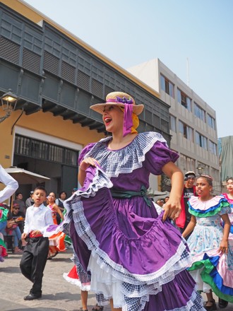 Creole Woman Traditional Costume Performing Marinera Editorial Stock ...