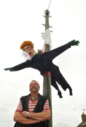 Scarecrow Muston Near Scarborough Yorkshire England Editorial Stock ...