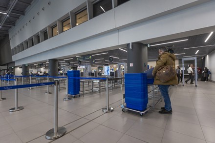 Fast Lane Departure Level Check Desks Editorial Stock Photo - Stock ...