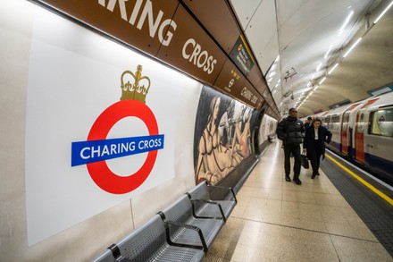 Iconic Roundel Logo Charing Cross Underground Editorial Stock Photo ...
