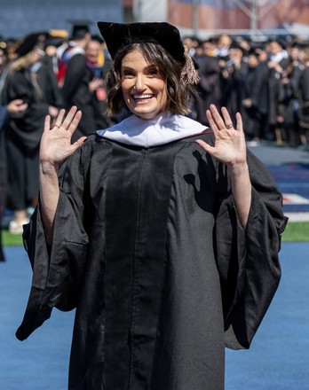 university pennsylvania commencement ceremony philadelphia : photos de ...