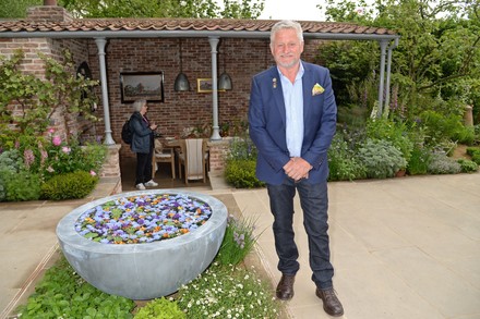 __COUNT__ Savills Garden Designed by Mark Gregory at the RHS Chelsea ...