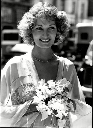 Kate Howard Model Marries Robert Nisbet Foto stock editorial - Imagem ...
