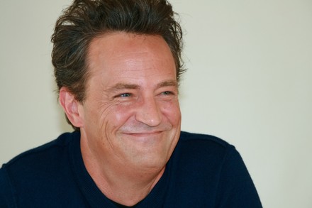 250 Matthew perry portrait Stock Pictures, Editorial Images and Stock ...