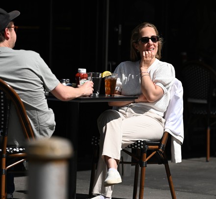 amanda hirsch eating green kitchen new york Stock Photos (Exclusive ...