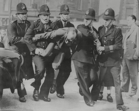 500 1950s riots Stock Pictures, Editorial Images and Stock Photos ...