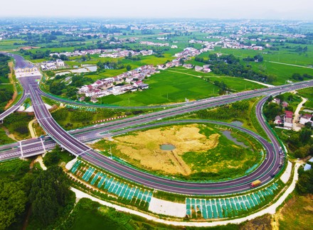 2,000 Expressway construction Stock Pictures, Editorial Images and ...