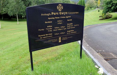 60 Crematorium exterior Stock Pictures, Editorial Images and Stock ...