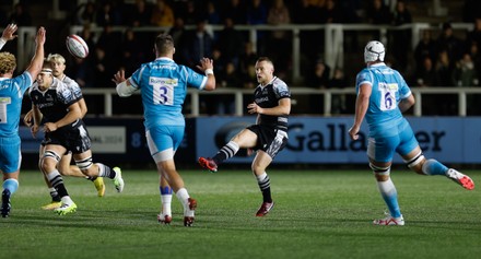 Guy Pepper Newcastle Falcons Tackles Nathan Editorial Stock Photo ...