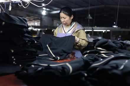 500 Chinese workforce Stock Pictures, Editorial Images and Stock Photos ...
