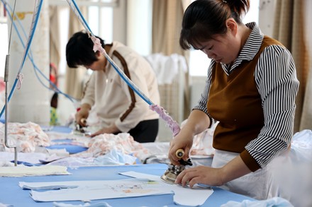 500 Chinese workforce Stock Pictures, Editorial Images and Stock Photos ...