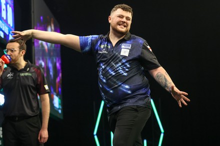 Darts Commentator Wayne Mardle Darts Commentator Editorial Stock Photo ...