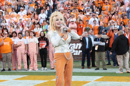 dolly parton performance university tennessee football knoxville Stock ...