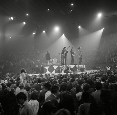 250 The rolling stones 1964 Stock Pictures, Editorial Images and Stock ...