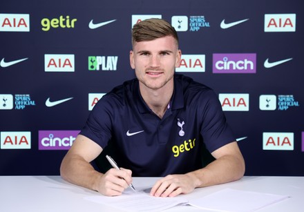 Fotos de stock de tottenham hotspur new signing (exclusivas) | Shutterstock