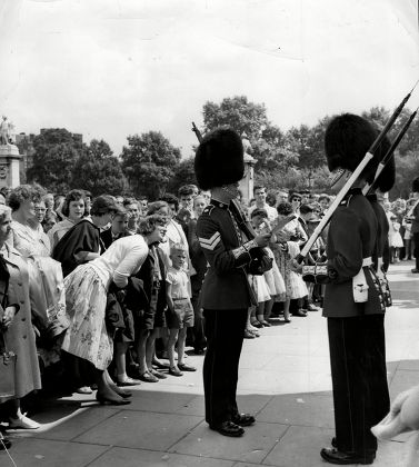 5,000 1950s soldiers Stock Pictures, Editorial Images and Stock Photos ...