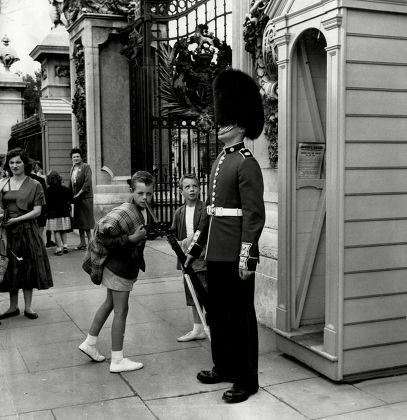 5,000 1950s soldiers Stock Pictures, Editorial Images and Stock Photos ...