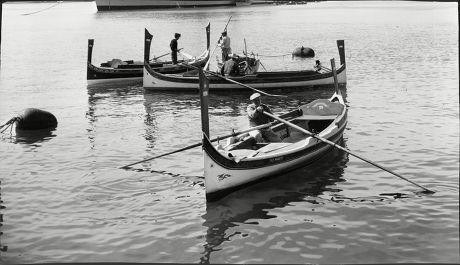 30 Gondola harbour Stock Pictures, Editorial Images and Stock Photos ...