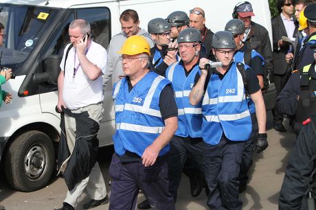 Council Bailiff Enforcement Officers Police Surrounded Editorial Stock ...