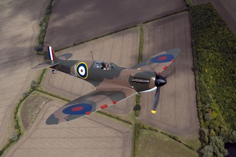 Cockpit Newly Restored Mk 1 Spitfire Editorial Stock Photo - Stock ...