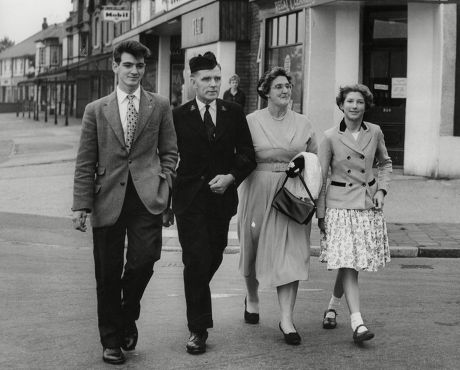 4,000 1950s mother Stock Pictures, Editorial Images and Stock Photos ...