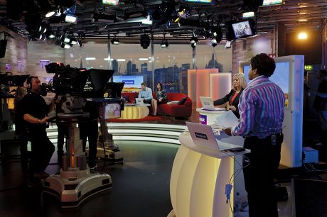 'Daybreak' TV Programme, London, Britain - 24 Oct 2011 Stock Pictures ...