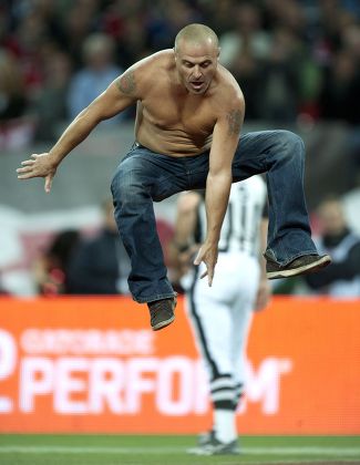 Pitch Invader Pretends Spike Football Editorial Stock Photo - Stock ...