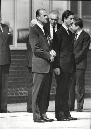 Earl Mountbatten Death Prince Charles Prince Foto Stok Editorial ...