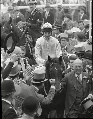 Steve Cauthen On Racehorse Slip Anchor Editorial Stock Photo - Stock ...