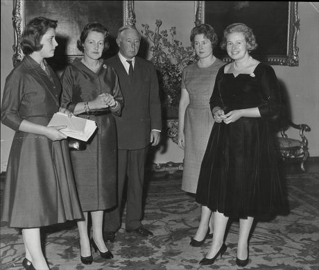 16th Duke Norfolk Duchess Norfolk Their: redaktionellt stockfoto ...