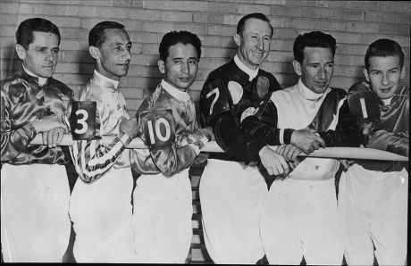 44 Jockey eddie arcaro Stock Pictures, Editorial Images and Stock ...