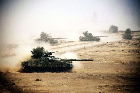 250 Tanks in desert Stock Pictures, Editorial Images and Stock Photos ...