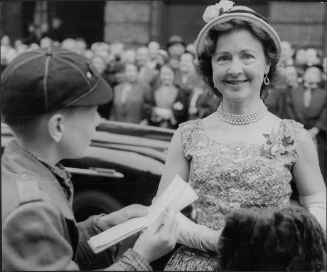 Molly Weir Actress Arrives Wedding Barbara Editorial Stock Photo ...