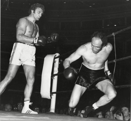 Boxer Joe Bugner Left V Santiago Editorial Stock Photo - Stock Image ...