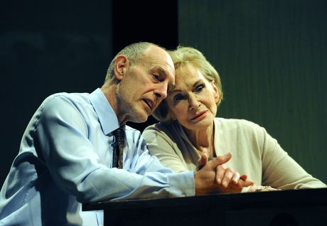 __COUNT__ 'Lovesong' play performed by Frantic Assembly at The Lyric ...