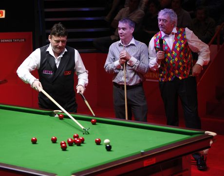 Snooker Legends Tour match, The Crucible, Sheffield, Britain - 09 Apr ...