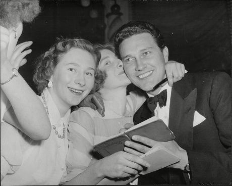 Actor Terence Morgan Gives Autograph Exchange Editorial Stock Photo ...