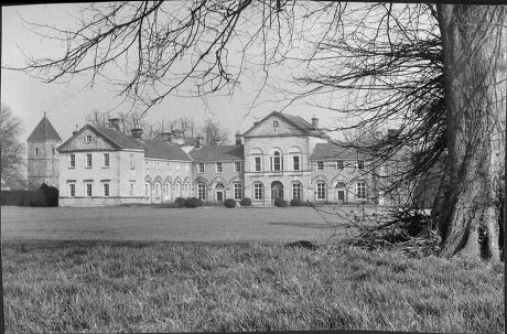 Hovingham Hall Yorkshire Hovingham Hall Palladianstyle Editorial Stock ...