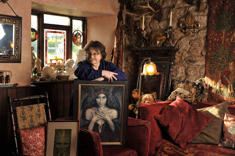 Brian and Wendy Froud, Fairy artists and model makers. - 28 Jan 2012 ...