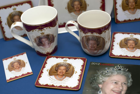 Queen Elizabeth Ii Diamond Jubilee Souvenirs Editorial Stock Photo ...