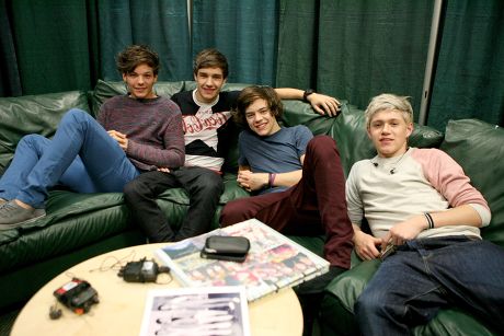 __COUNT__ Backstage at One Direction in Concert at the Patriot Center ...