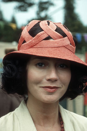 18 Ruth burnett Stock Pictures, Editorial Images and Stock Photos ...