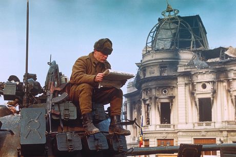 45 Soldier reading newspaper Stock Pictures, Editorial Images and Stock ...