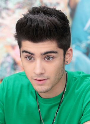 One Direction 'Up All Night' Cd Signing at Walmart, New Jersey, America ...